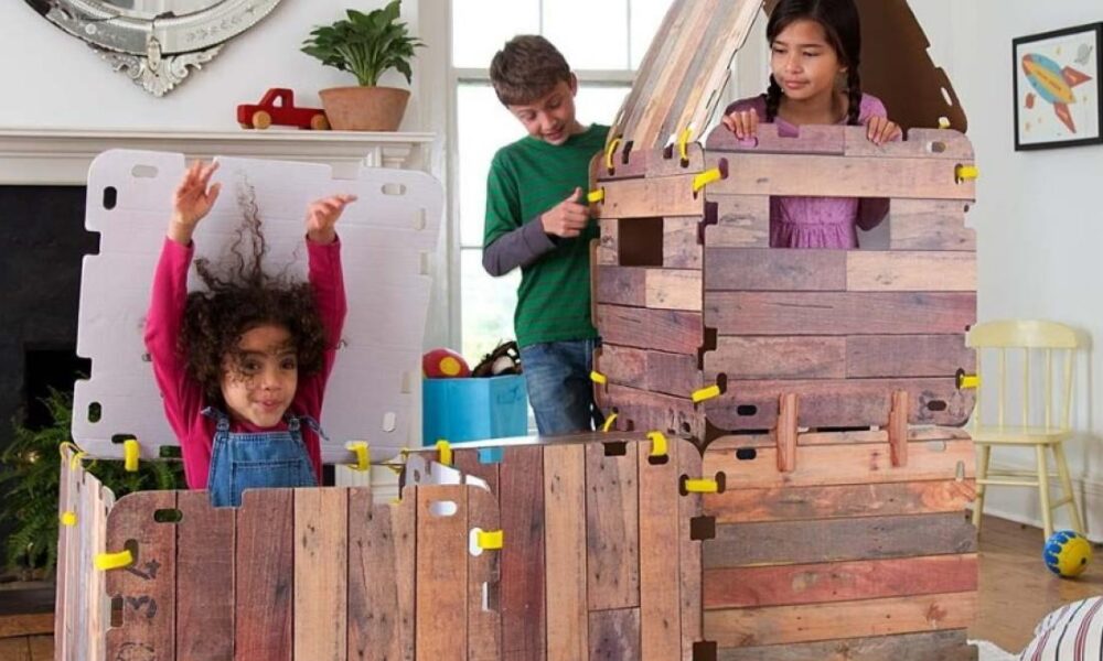 Top 3 Benefits Of A Fort Builder Kit Offer For Your Kids