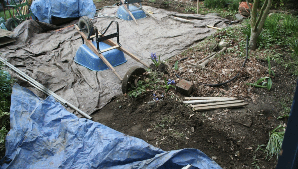 Choosing The Right Landscaping Debris Tarp For Safer, Cleaner Outdoor ...